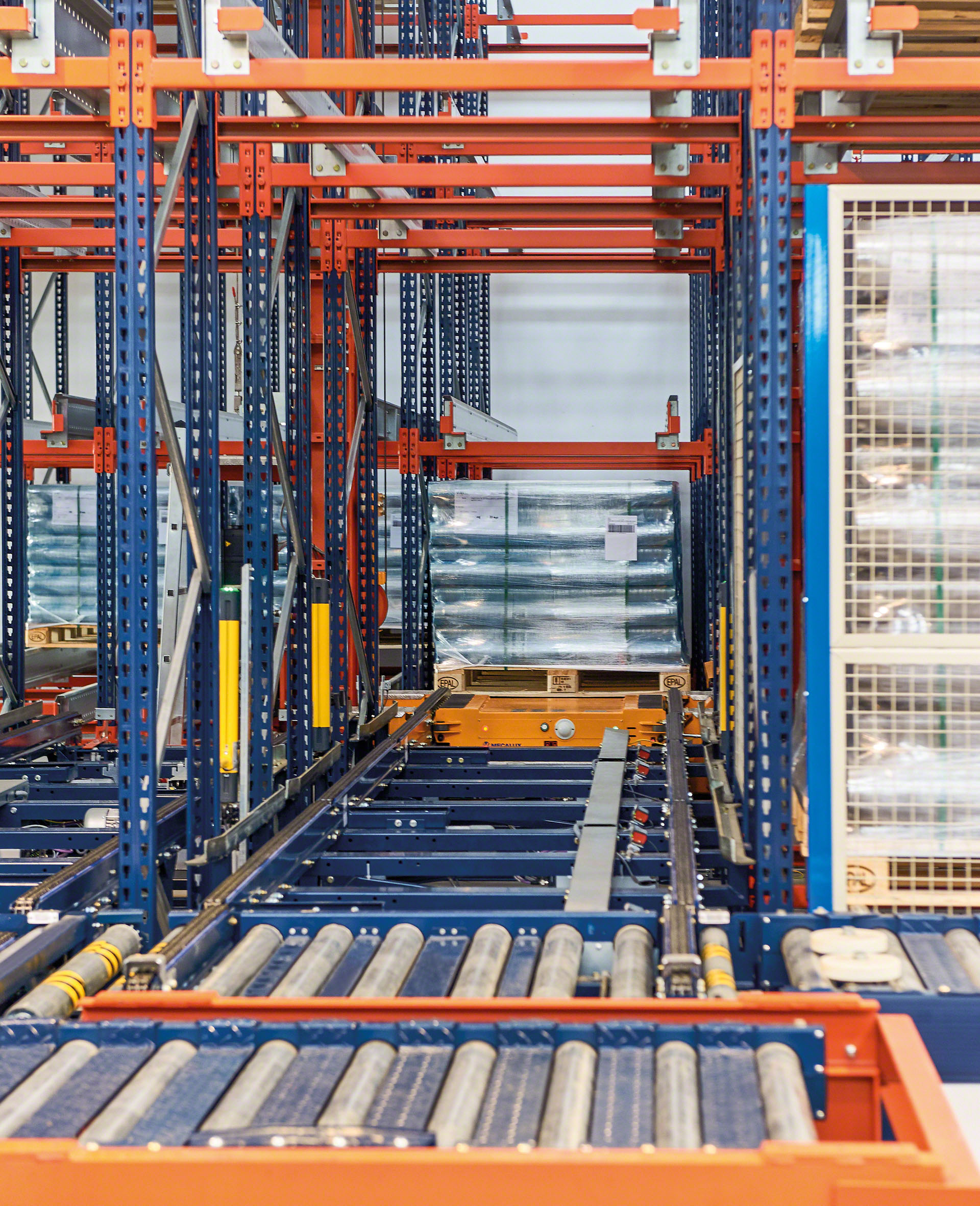 Avtomatizirani Pallet Shuttle - Mecalux.si
